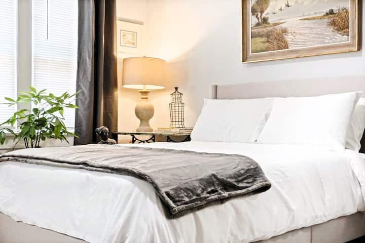 Stylish Studio Oasis | Great Comfort #03b - Paseo – Oklahoma City