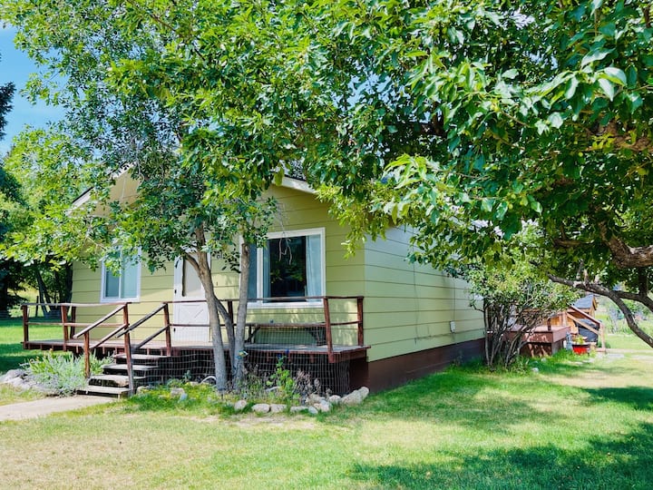 In-town Home, Hot Tub, Wifi & Minutes To Skiing - Red Lodge, MT