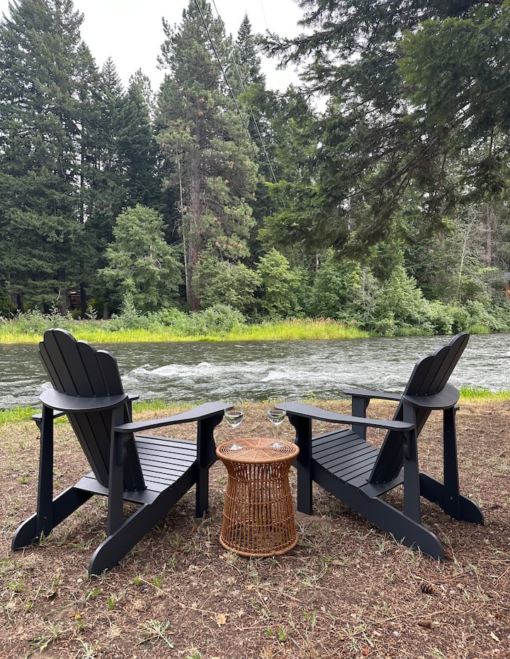 Newly Remodeled River Home W/ Deck, Fire Pit, Golf - Ronald, WA