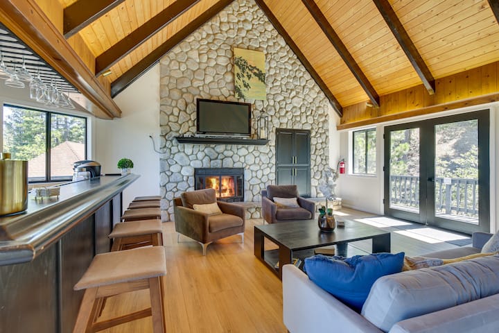 3 Decks, Game Room + Views: Lake Arrowhead Home! - Lake Arrowhead, CA