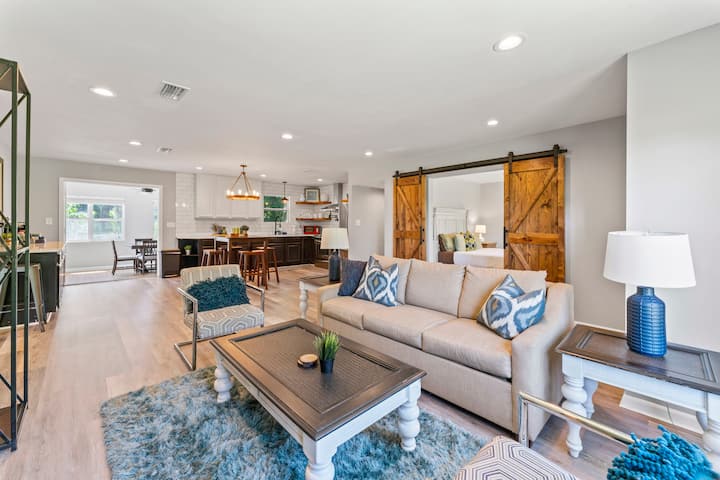 "Casa Del Sol Retreat" Front Porch, W/d, 4-br - Jacksonville