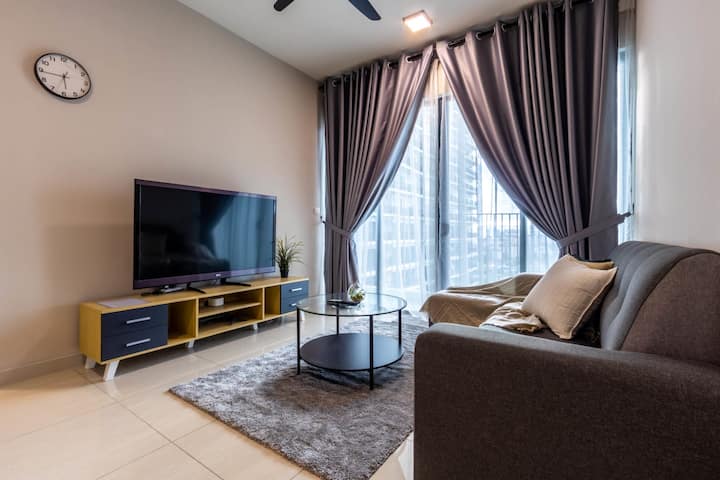 Jelatek 1-bedroom For 3 With Linked Mall And Lrt - Ampang Jaya