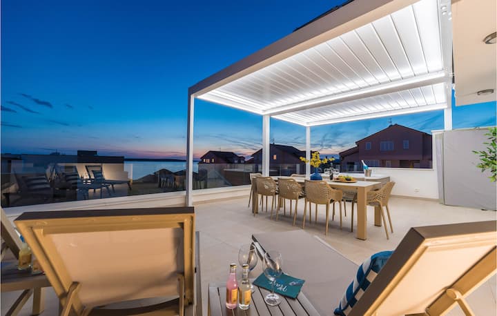Cozy Apartment In Mandre With Wifi - Novalja