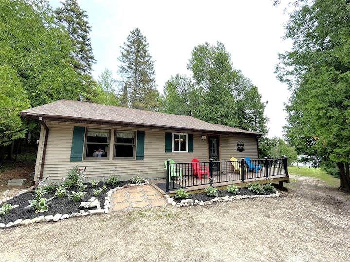 Chain Lake Hideaway - St. Ignace, MI