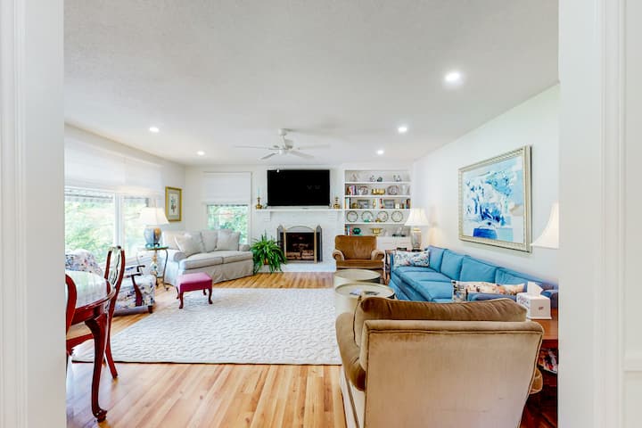 3br Two-story Golf Course-adjacent Home - Waynesville, NC