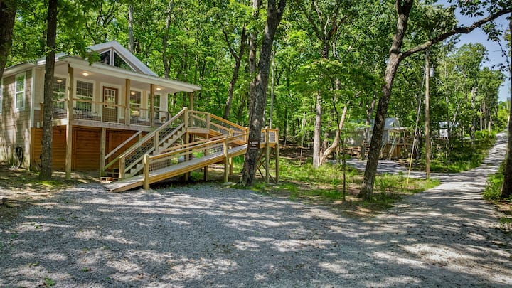 Includes 2 Cabins Beside Desoto State Park | Wi-fi - Mentone, AL