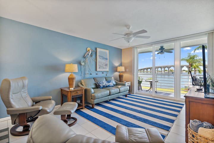 Isla Del Sol |9-222|2bd 2ba| Amazing View - Saint Petersburg, FL