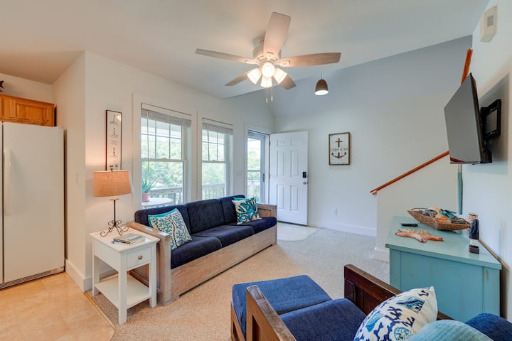 Near Ocean: Buxton Townhome W/ Patio! - Frisco, NC