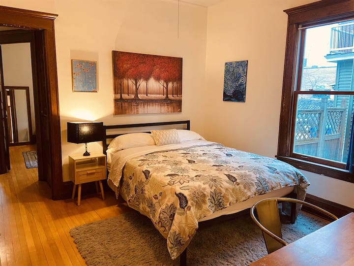 Sea Room In Blue House On The Park - Minneapolis, MN