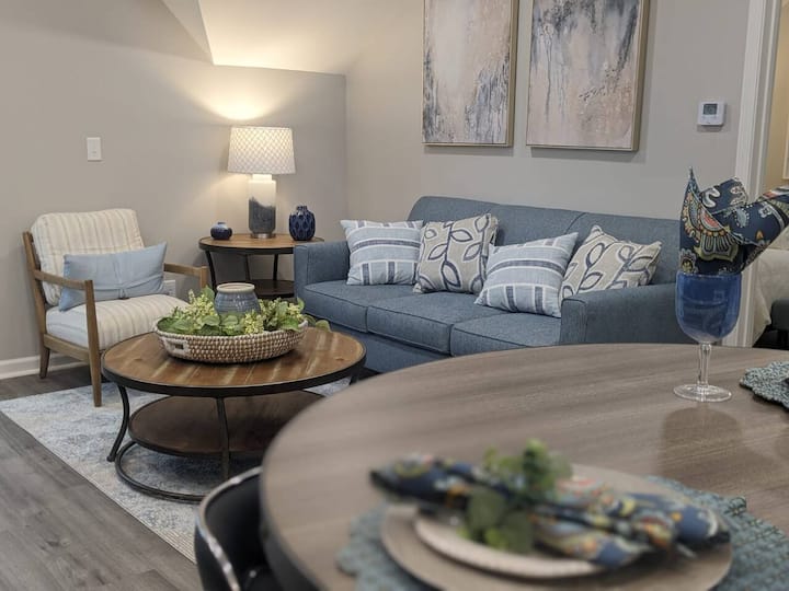 Luxury One Bedroom Apartment Near Electric Works - Fort Wayne, IN