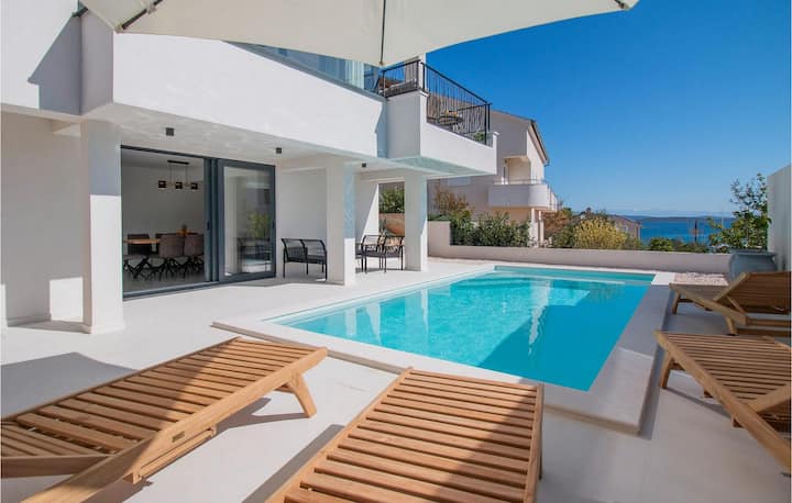 Beautiful Apartment With Pool - Sali