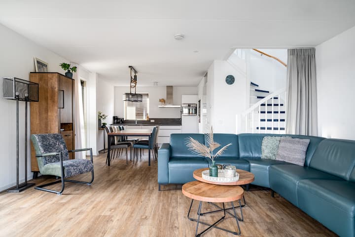 Holiday Home (6 P.) On The Waterfront With Jetty - Heerenveen