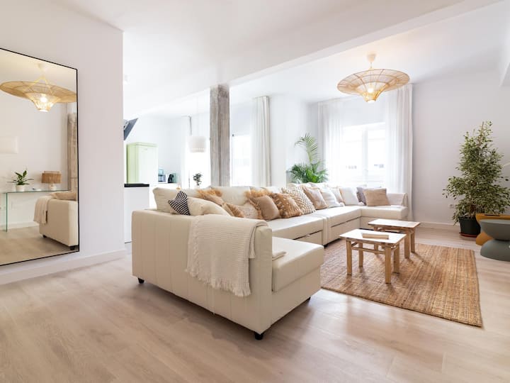 Malaga Holidays City Center 5 Bedrooms & Terrace - Málaga