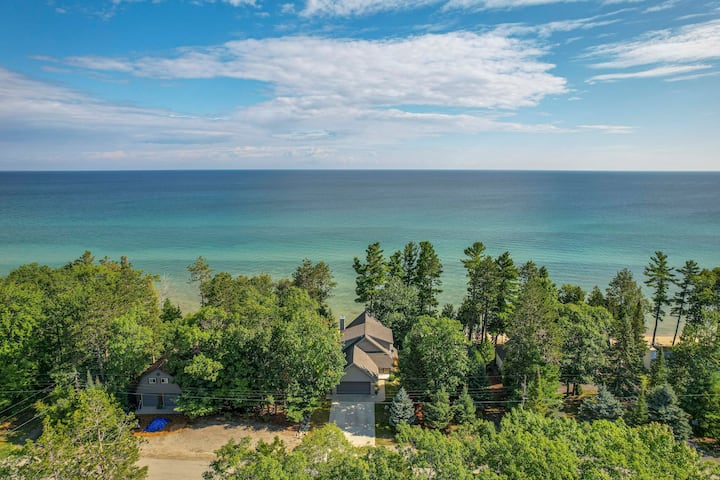 Waterfront Lake Huron Getaway W/ Private Beach! - Hoeft State Park, Rogers City