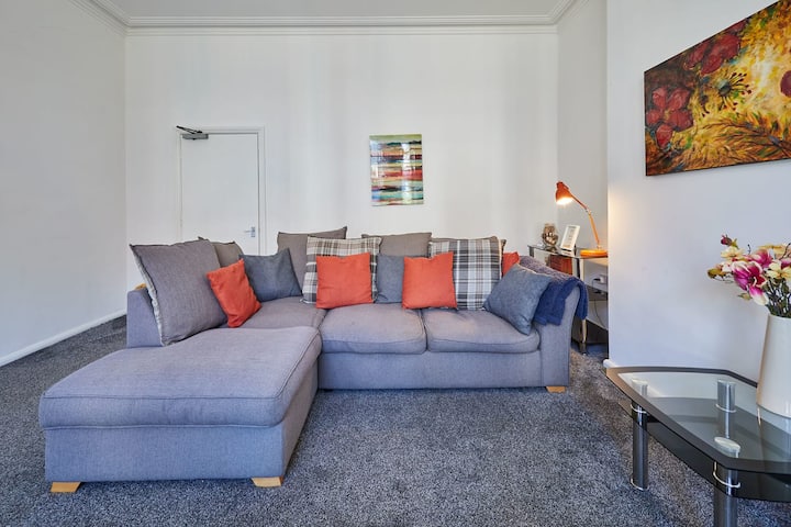 Host & Stay | Diamond One - Redcar