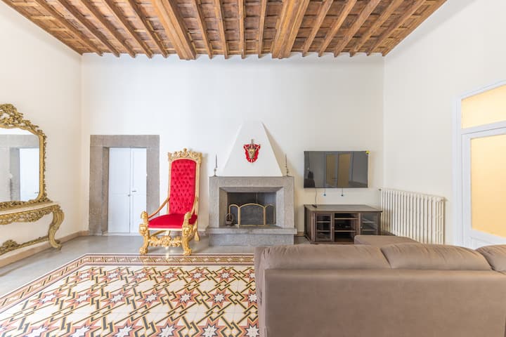 The House Of Thrones - Viterbo