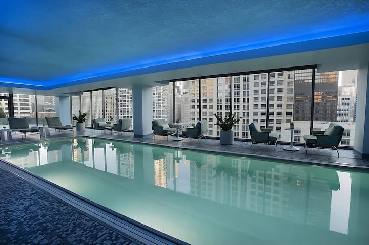 Cozy Stay In River North! With Indoor Pool - Chicago