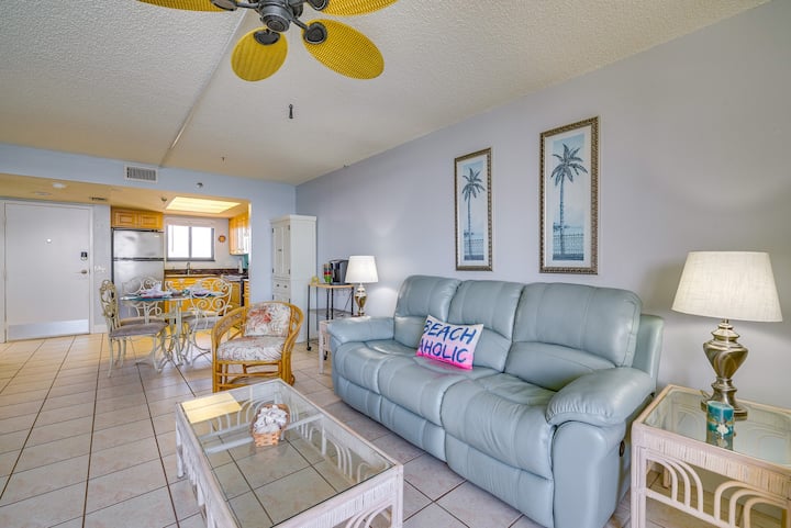 Waterfront Hudson Condo W/ Pool & Beach Access - Hudson