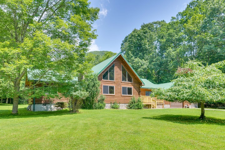 Serene Valley Bend Cabin Rental: 7 Private Acres! - Elkins, WV
