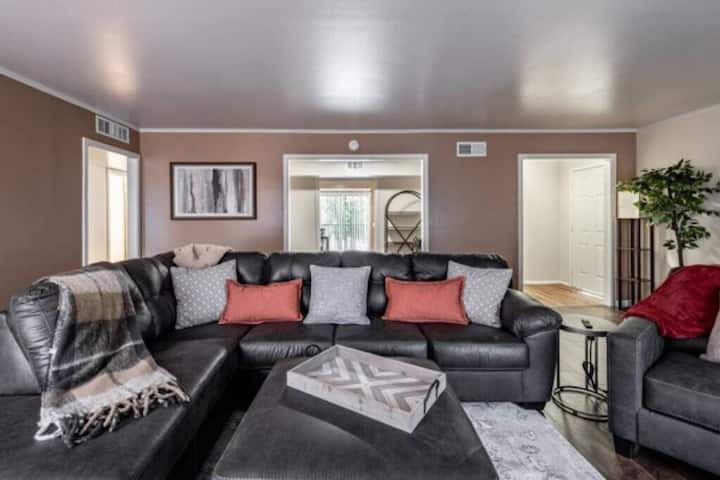 Hoff Gardens 12 - 2br 2ba - Downtown Lubbock - Lubbock, TX