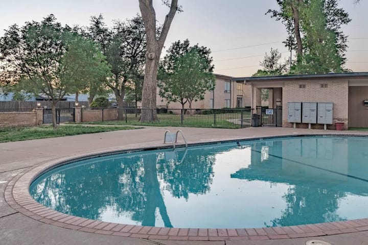 Hoff Gardens 12 - 2br 2ba - Downtown Lubbock - Lubbock