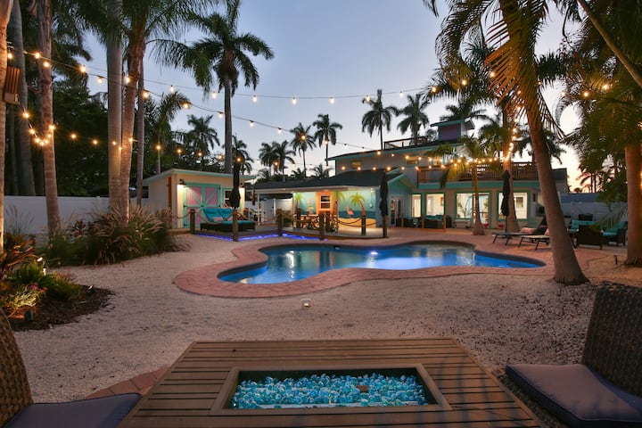 Exquisite Palma Sola Oasis: Your Private Paradise! - Bradenton, FL