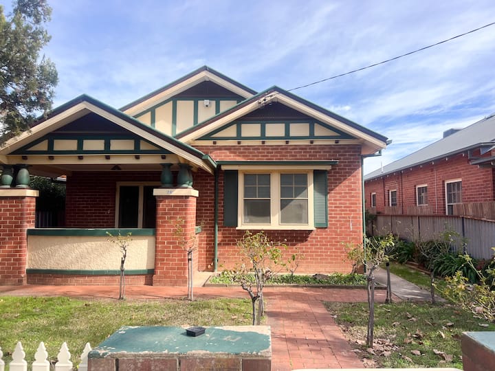 70 Thorne Street - I'm Central - Wagga Wagga