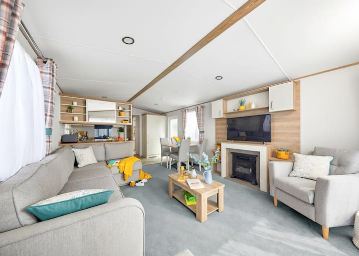 Platinum 2 Pet Friendly Sleeps 4 - St Agnes