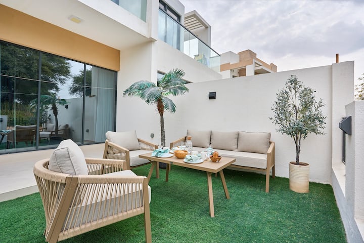 Modern 3br Villa W/ Rooftop & Private Backyard! - Dubaï