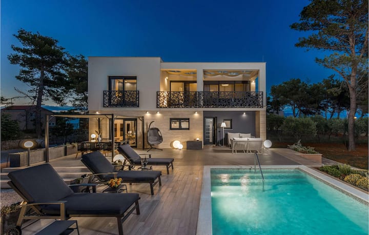 Villa Olea Vir - Vir