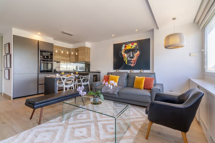 Modern Apartment In Madrid’s Centro Colon - Madrid