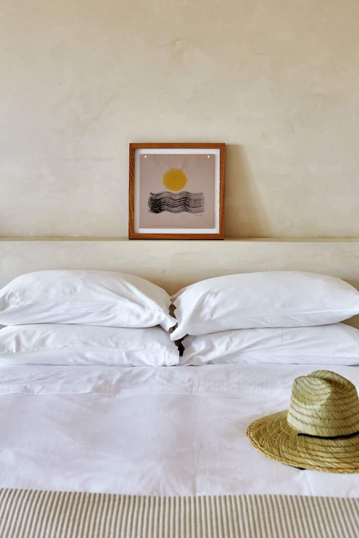 Blissful Getaway! Outdoor Pool, Free Breakfast! - Montauk, NY