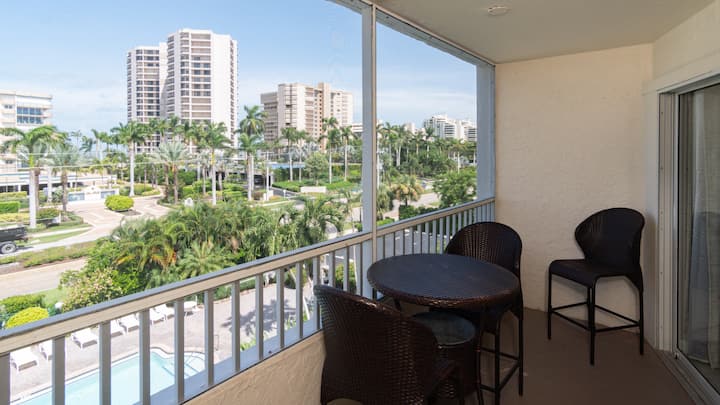 Beach Club 406- Private Beach Access - Marco Island, FL
