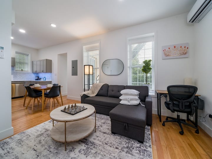 Stylish_ 2bdrm-highfall_kitchen_wi-fi - Rochester, NY