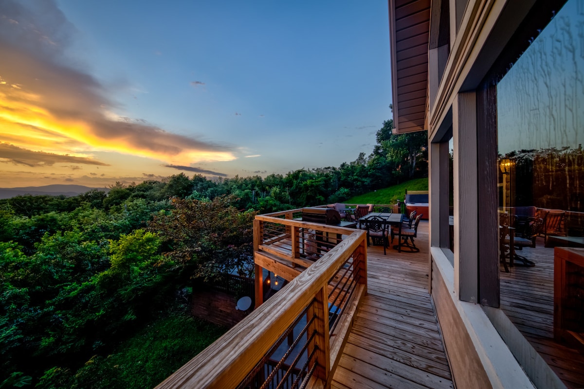 Sky Sunset Stay: Mountain Views, Hot Tub, Gameroom - Cabins for Rent in ...