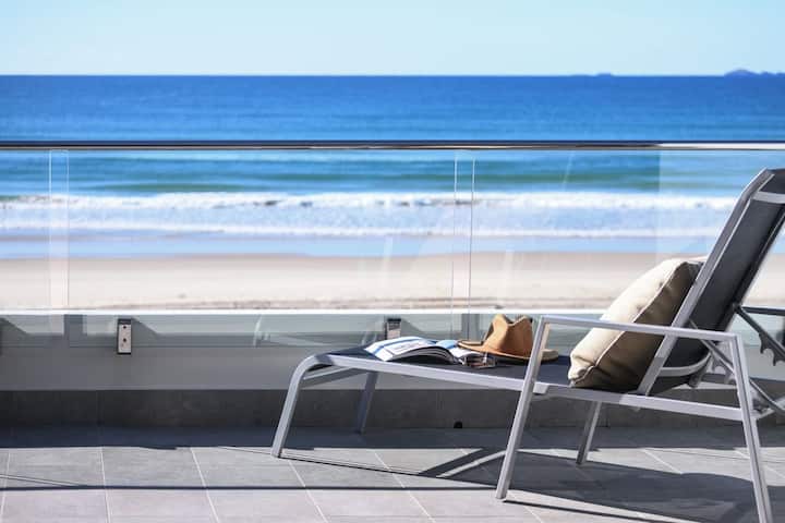 Pacific Dawn On The Beach - Wooli