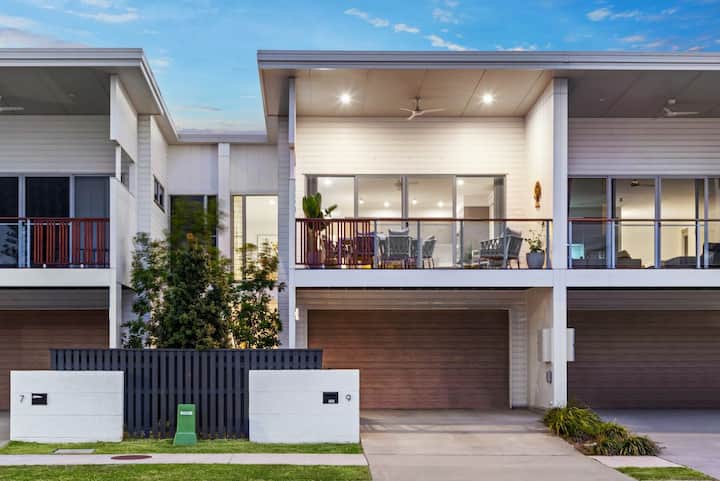 Villa On Newport Lake - Redcliffe