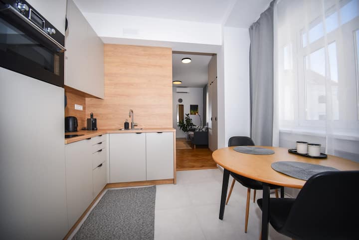 City Center Studio - Comfy & Modern - Bratislava