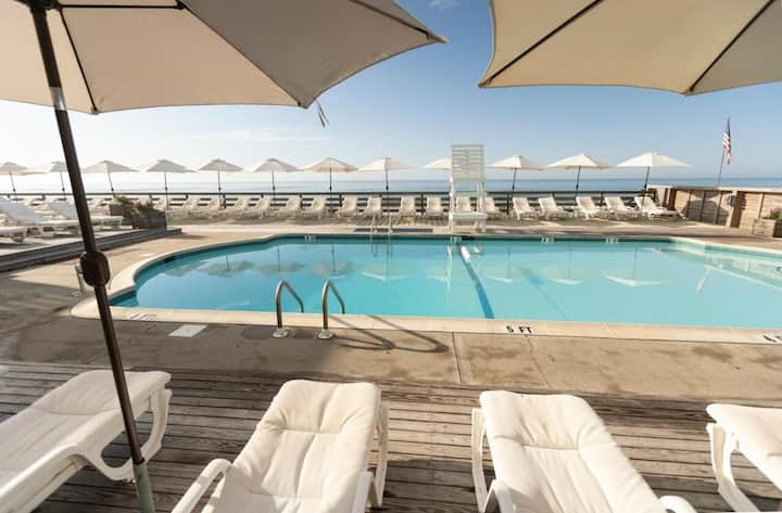 Serene And Beachfront Hotel With Free Breakfaast! - Montauk, NY