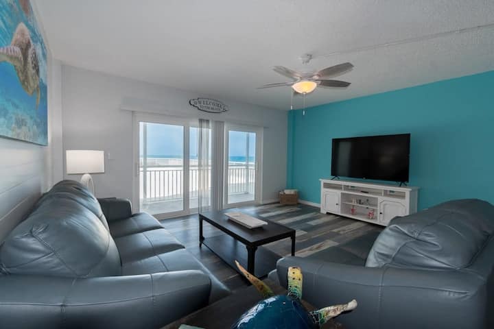Oceanfront Updated Condo - Direct Beach Access! - Satellite Beach, FL