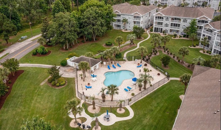 Stylish, Newly Renovated Condo On The Golf Course - Myrtle Beach, SC
