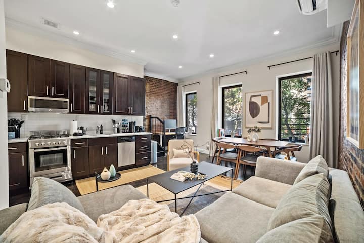 Rove Travel | Hemlock | Ues 5br Duplex W/ Roof - New York City