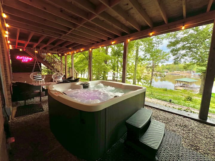 Lkn Lakefront | Pvt Dock | Hot Tub | Pet Friendly - Lake Norman, Catawba