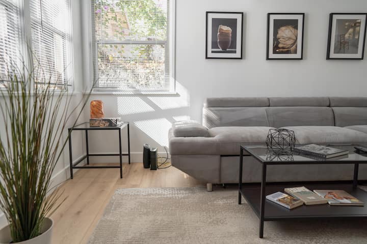 Remodeled 2023 Modern 1br House In Toluca Lake P72 - Burbank, CA