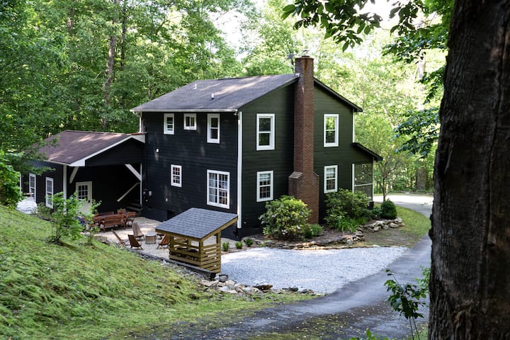 Near Lake Glenville, Hot Tub And Fire Pit! - Tuckasegee, NC
