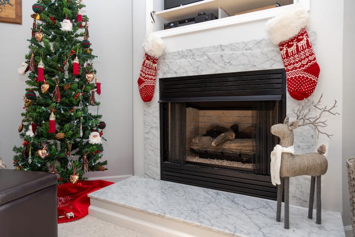 Lakeside Paradise With Pool/playground - Quietside - Camdenton, MO