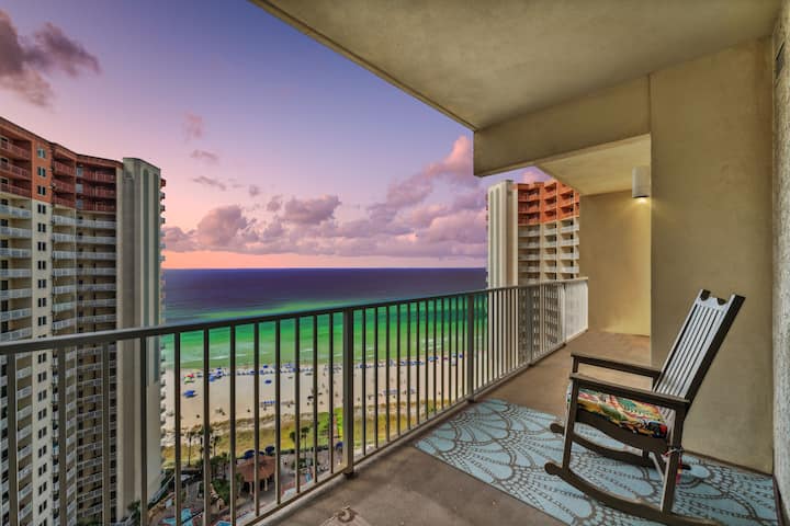 "Shore Thing 1716" 2 Bedroom-sleeps 6-gulf Views - Panama City Beach, FL