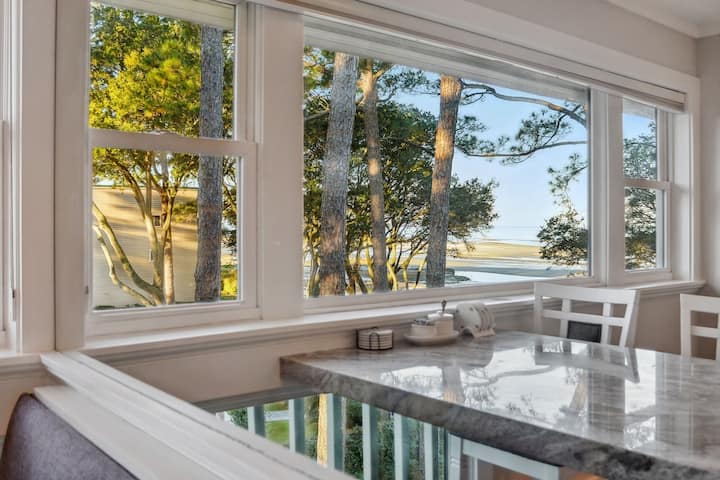 Hilton Head View: New Interior 3rd-floor Villa - Hilton Head Island, SC