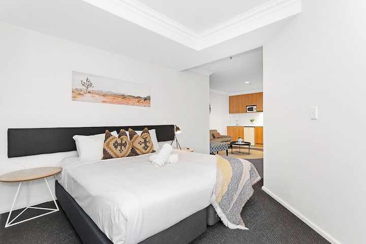 Perth's Premier King Deluxe - Subiaco