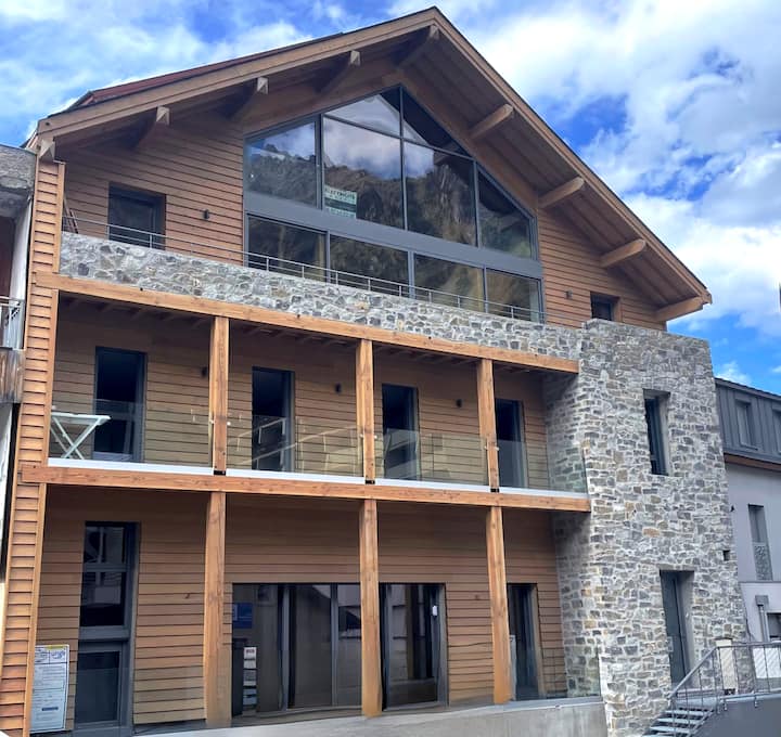 Familial & Chic T5 De 110 M2, Balcon Sud, Parking - La Mongie